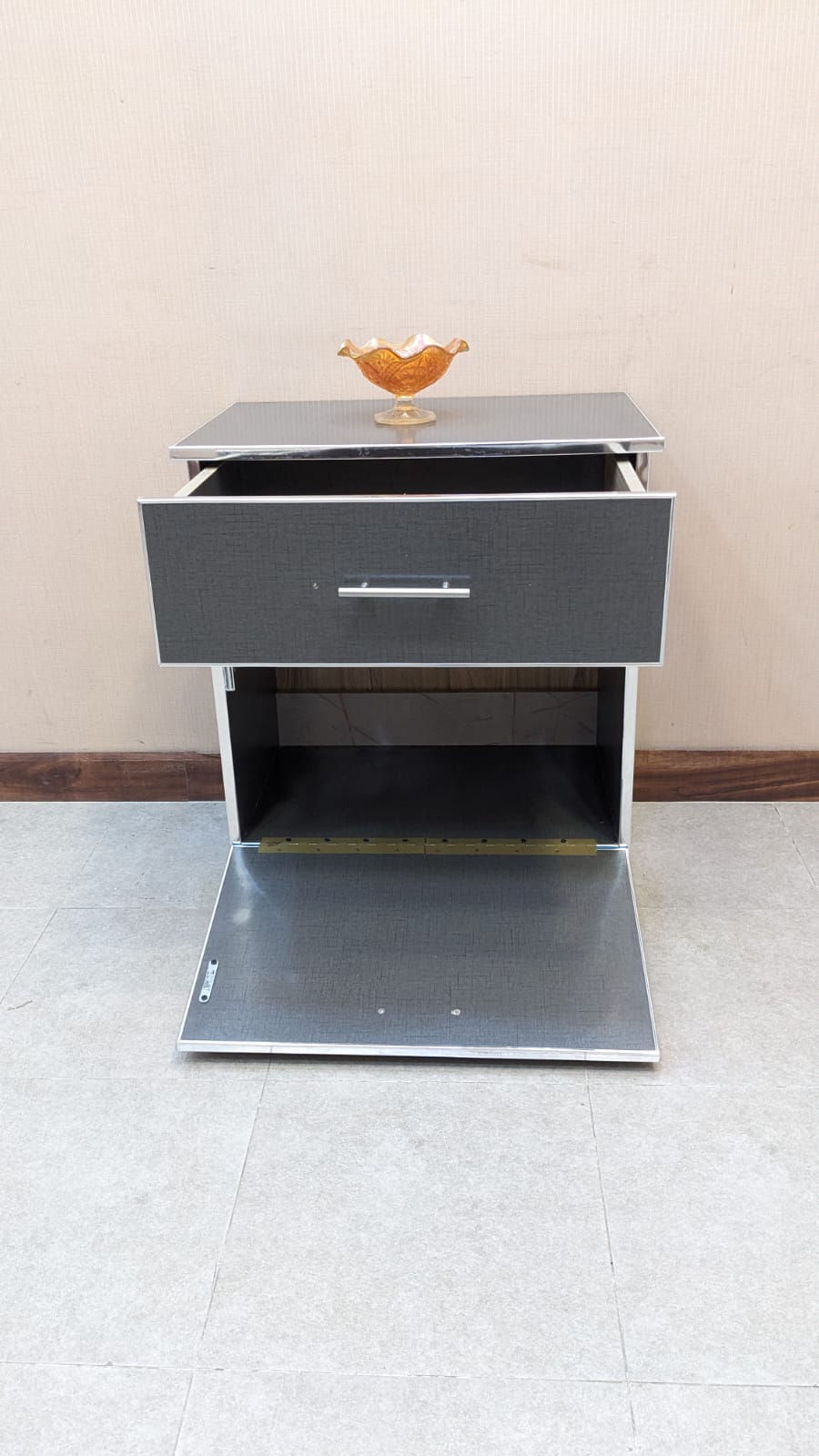 Pedestal – thegaragesalepk